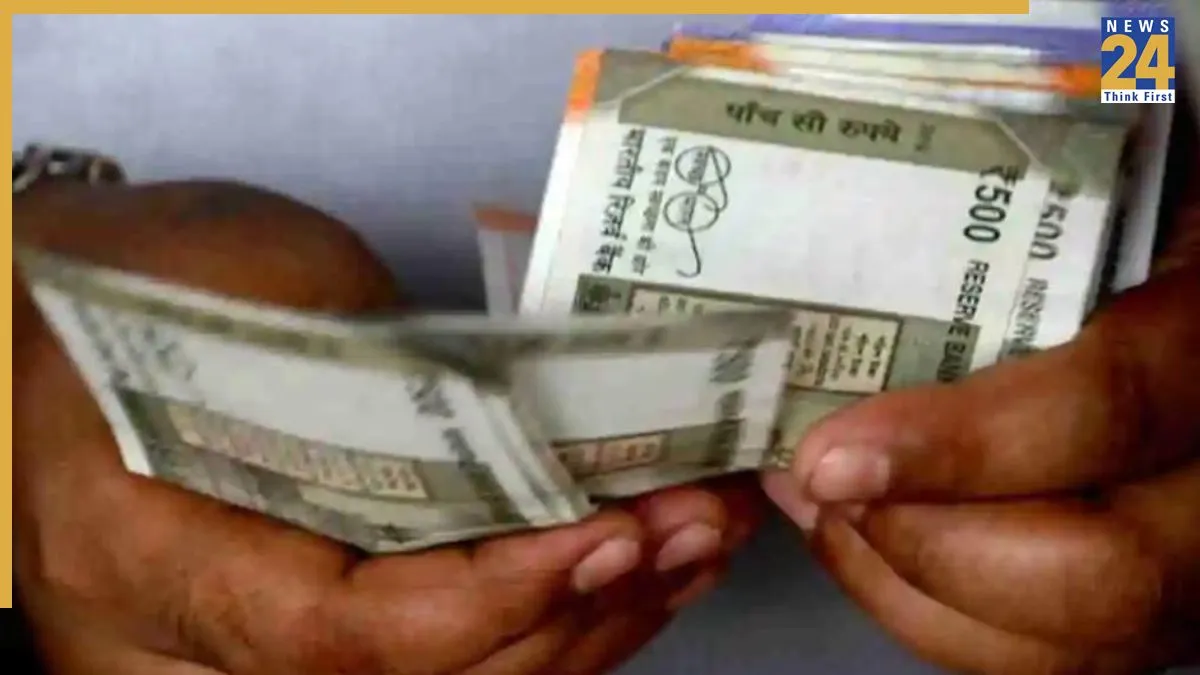 Plastic currency notes to be introduced in India soon? RBI governor’s ...